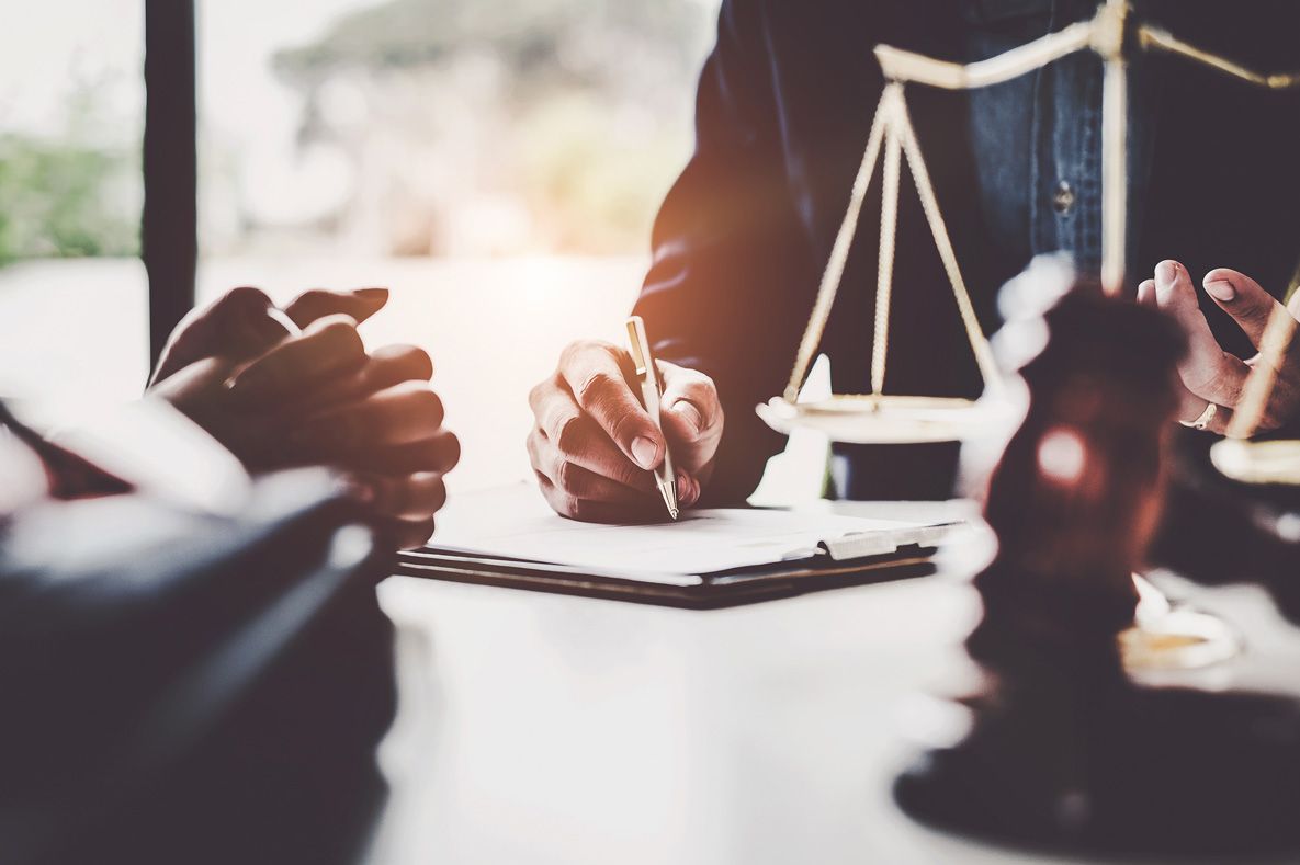 Picket fence display scandalising officers of the court